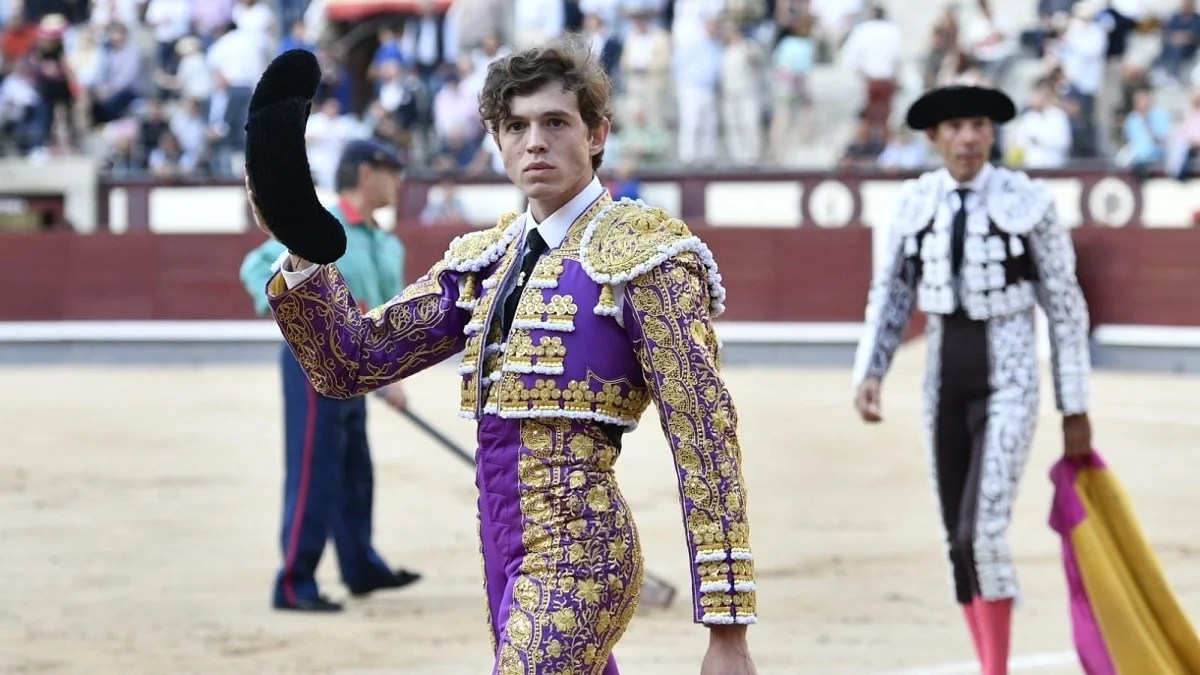 JORGE MARTÍNEZ ENLOQUECE A MADRID POR NATURALES, PERO EL PALCO LE NIEGA ...