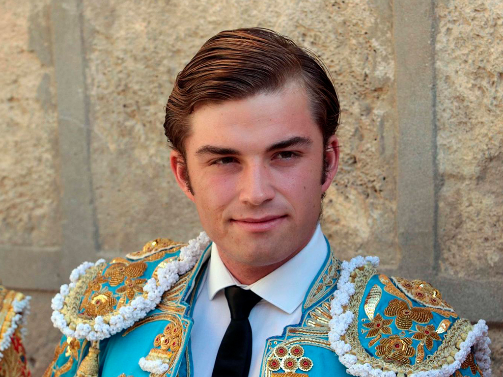 VÍCTOR ACEBO ENTRA EN EL CIRCUITO DE NOVILLADAS DE ANDALUCÍA: «HA SIDO ...